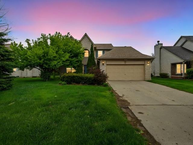 4155 Crystal Creek Dr, Ypsilanti, MI 48197