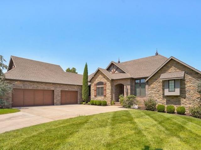4155 E Gastonbury St, Springfield, MO 65809