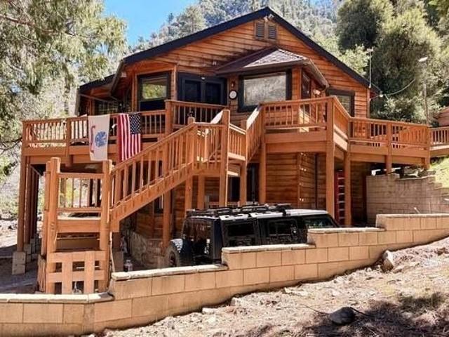 41563 River Falls Rd, Oakhurst, CA 93644