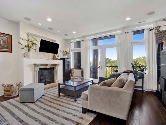 4156 N Elston Avenue # 3N