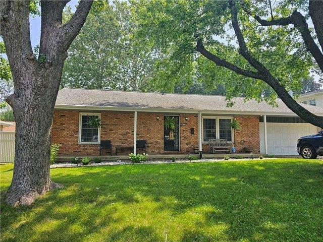 4156 N Sunderland Dr, Decatur, IL 62526