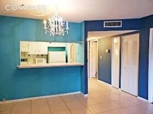 4156 Inverrary Dr 305, Lauderhill, FL