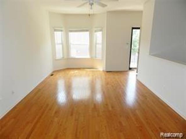 41576 HAMLET Lane
