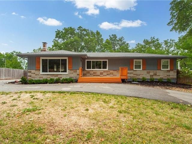 4157 N Cleveland Ave, Kansas City, MO 64117