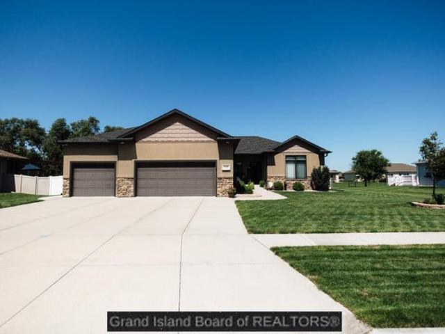 4158 Michigan Ave, Grand Island, NE 68803