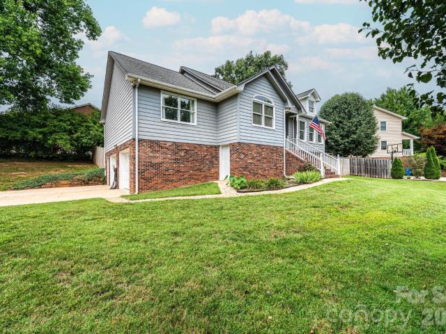 4158 Arrowhead Drive NE
