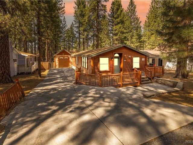41596 McWhinney Ln, Big Bear Lake, CA 92315