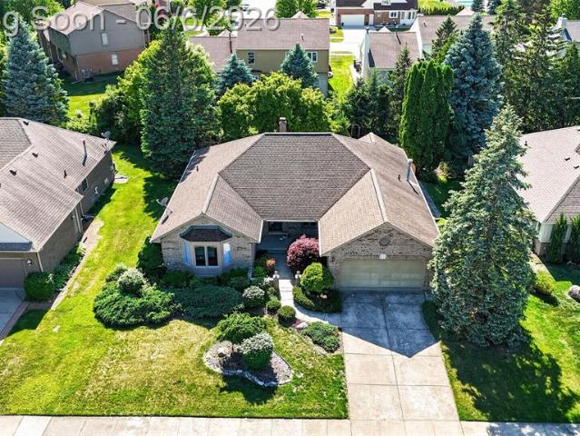 41599 Red Oak Drive