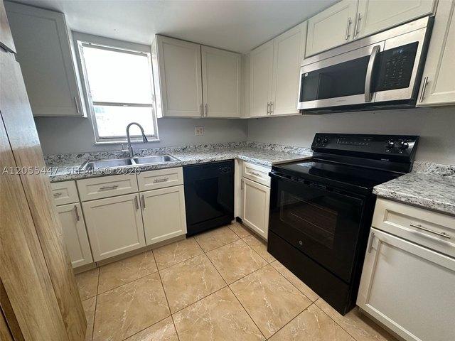 4159 SW 66th Ln Unit 120, Davie, FL 33314
