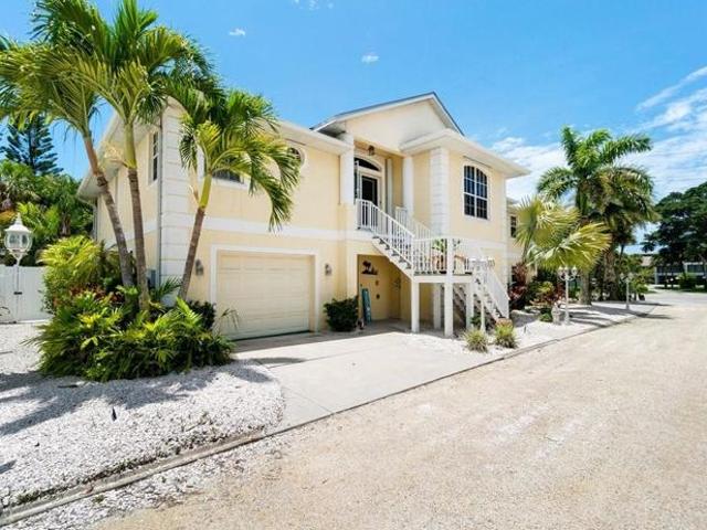 4151 N Beach Rd, Englewood, FL 34223