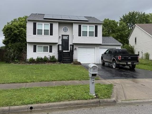 4151 Crosspointe Dr, Columbus, OH 43207