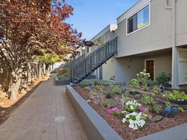 4151 El Camino Way Apt I, Palo Alto, CA 94306