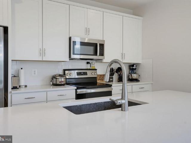 41524 Fairwood Court
