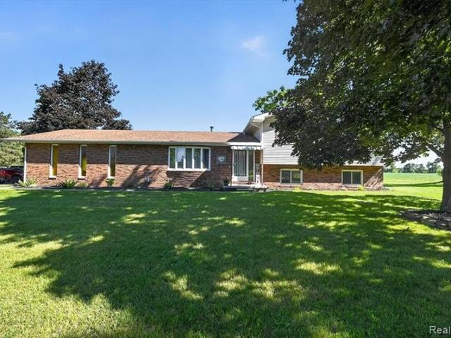 4152 Allen Rd, Clinton Township, MI 49286