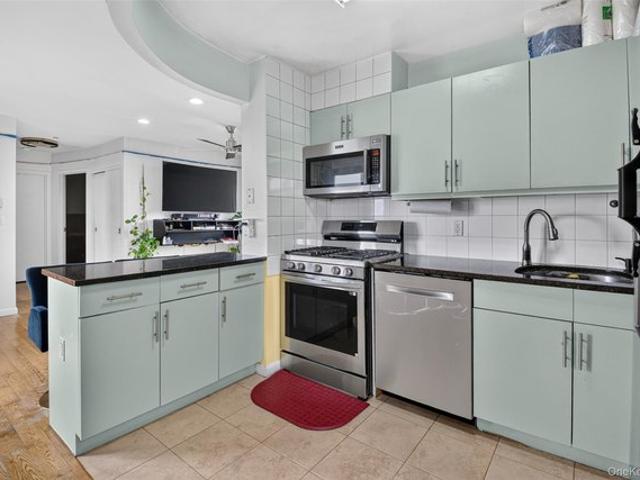 4152 63rd St Apt 5B, Woodside, NY 11377