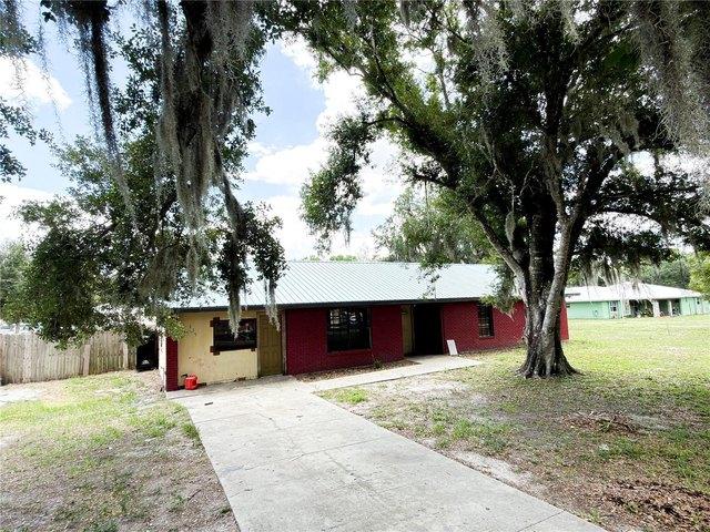 415 3rd St W, Zolfo Springs, FL 33890