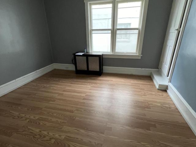 415 1/2 WALNUT Street
