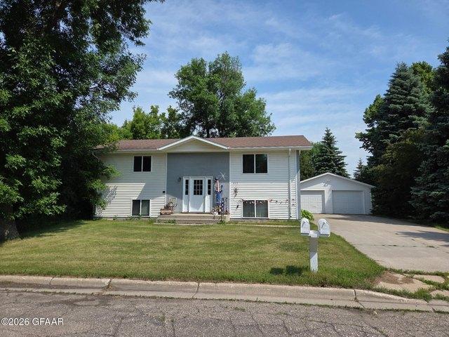 415 2nd Ave NE, Crookston, MN 56716