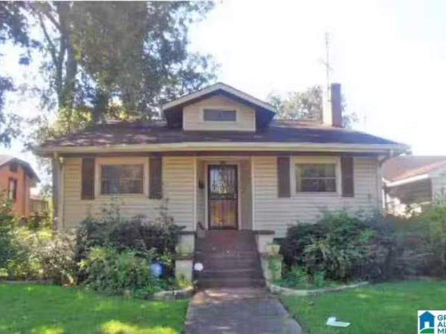 415 42ND ST, FAIRFIELD, AL 35064