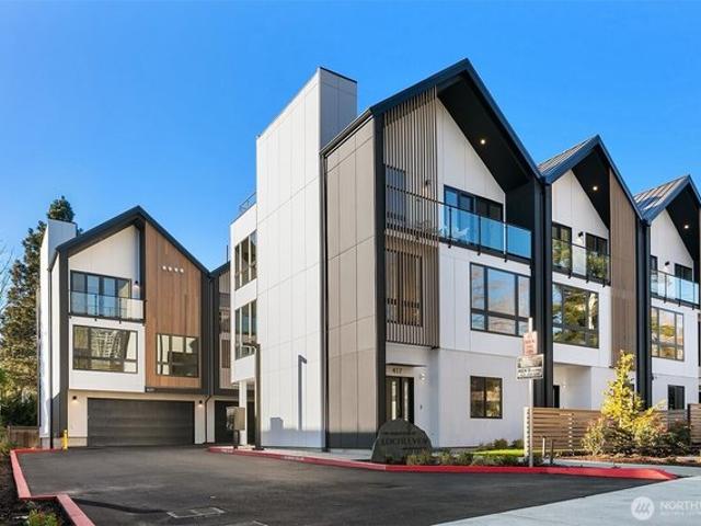 415 99th Ave NE, Bellevue, WA 98004