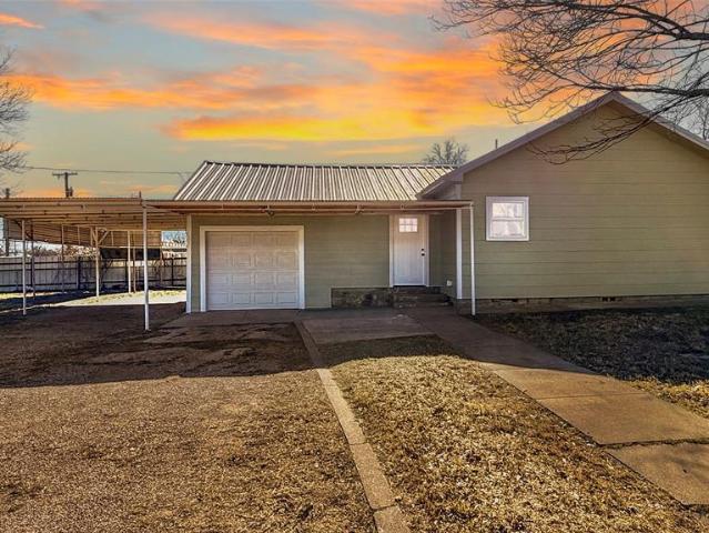 415 Colorado Ave, Graham, TX 76450 | MLS #21146