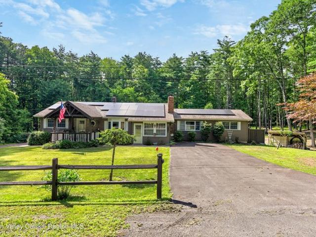 415 Carter Bridge Rd, Freehold, NY 12431