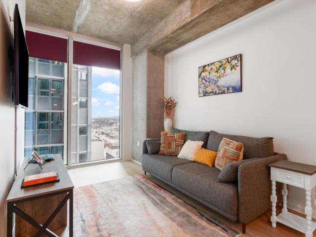 415 Church St # 2109