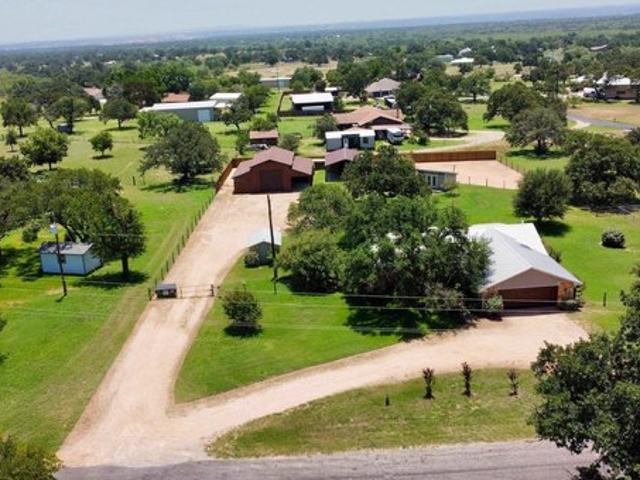415 Ancient Oaks Dr, Marble Falls, TX 78654