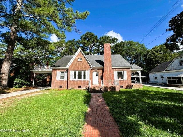 415 Academy St N, Ahoskie, NC 27910
