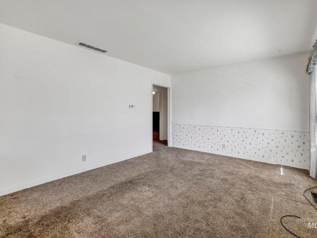 415 Adams St
