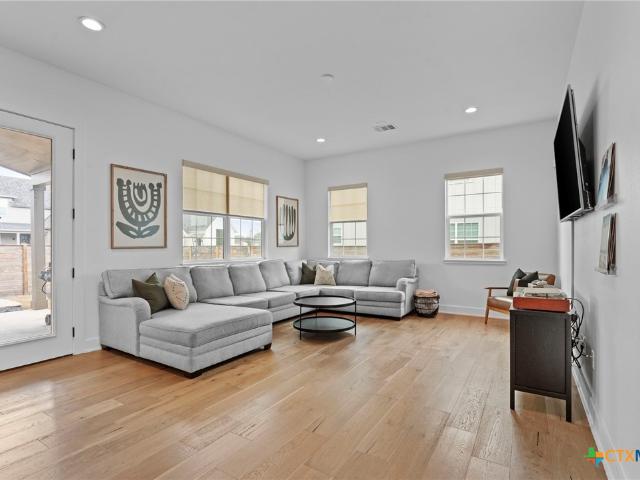 415 Alexander Avenue
