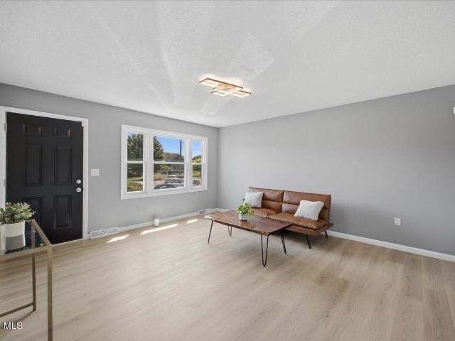 415 Bay Road