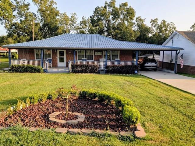 415 Bryant St, Brundidge, AL 36010