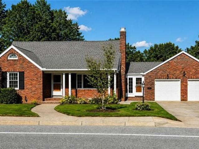 415 George Waterman Rd, Providence, RI 02919