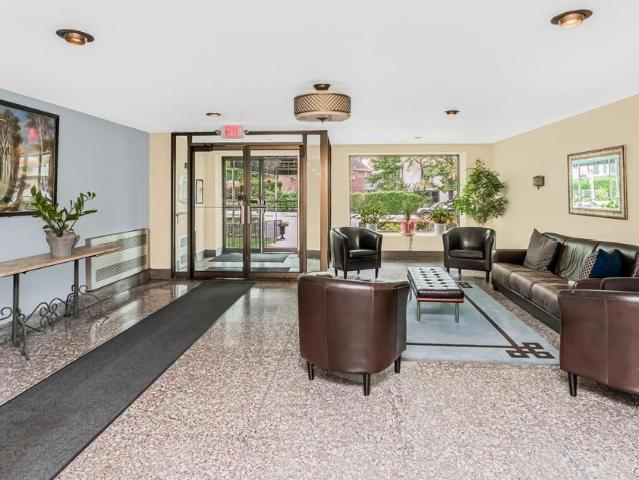 415 Gramatan Avenue 4E