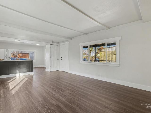 415 E 44th St 9