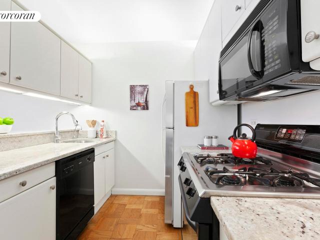 415 E 37TH Street 12H