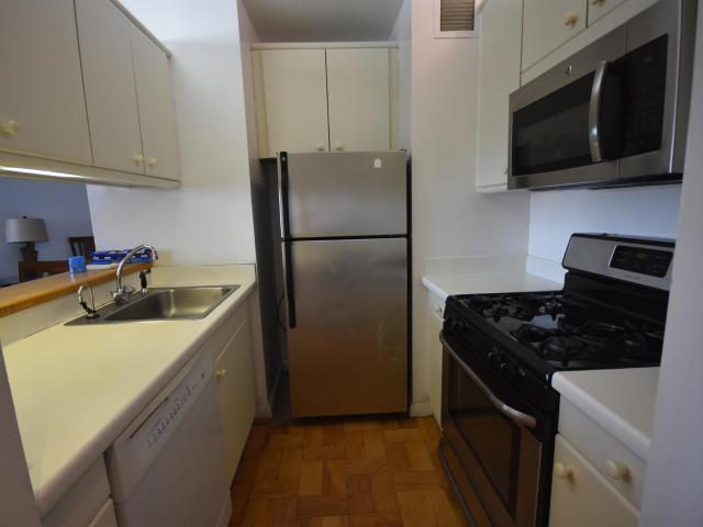 415 E 37th Street 15 D