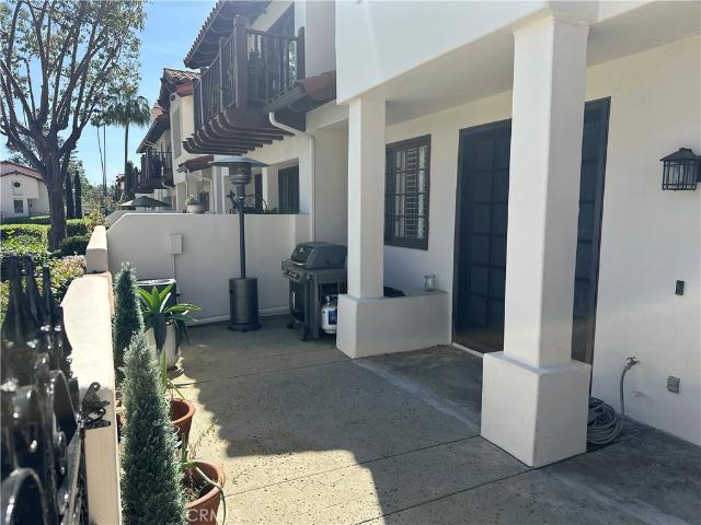 415 E Bougainvillea