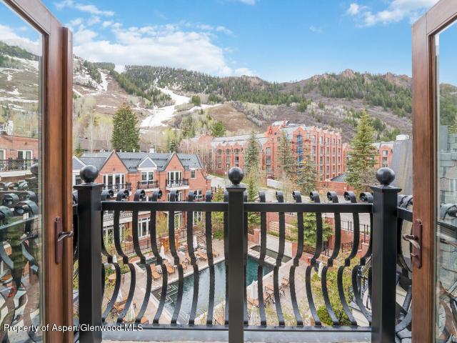 415 E Dean St Unit 45 Weeks 51/52, Aspen, CO 81611 | MLS #186958 | Compass