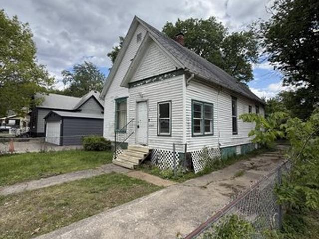 415 E Division St, Decatur, IL 62526