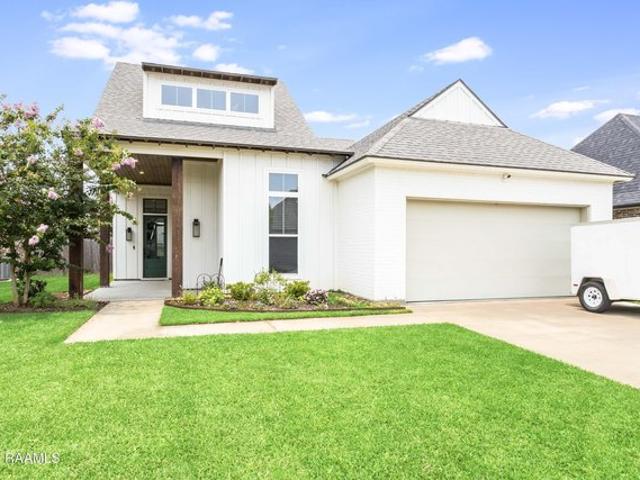 415 Easy Rock Landing Dr, Broussard, LA 70518