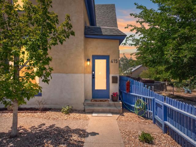 415 Edith Boulevard SE