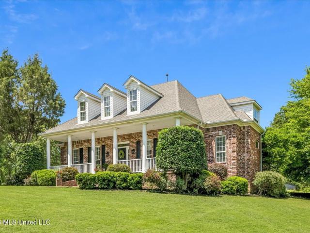 415 Foxwood Circle
