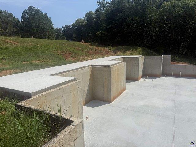 415 Forest Pointe Dr, Forsyth, GA 31029