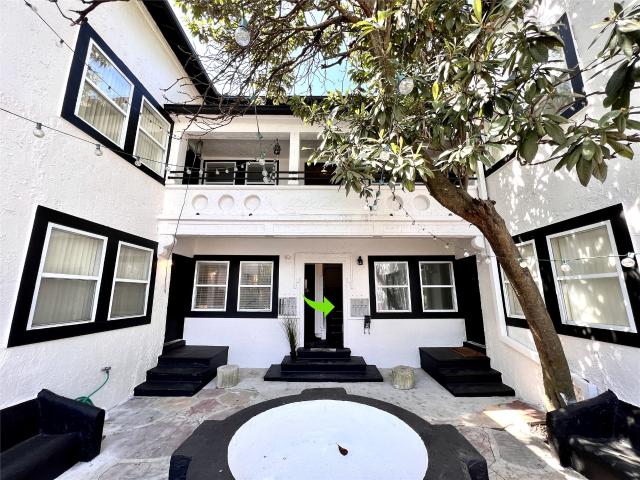 415 Fairview St, Unit 4, Houston, TX 77006 | MLS #45485 | Compass
