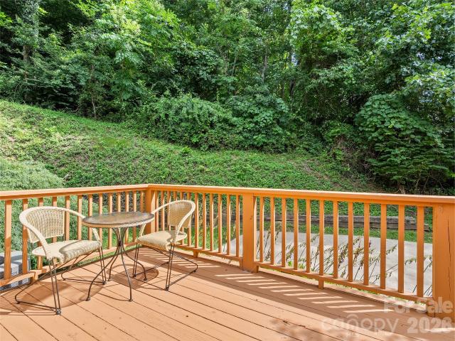 415 Knollwood Drive
