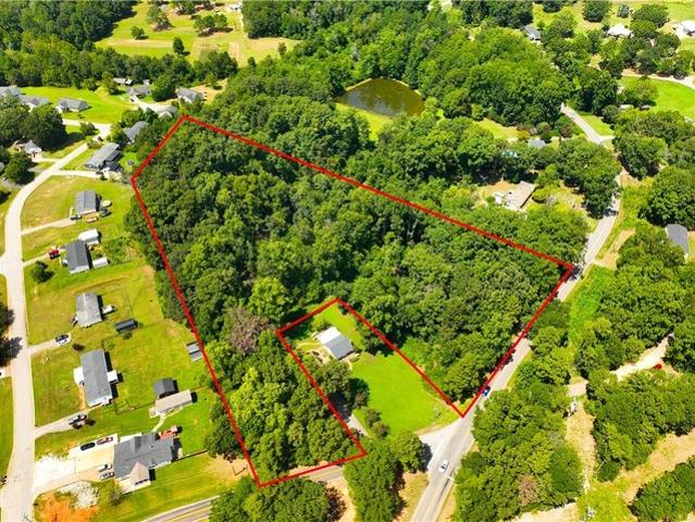 415 Hood Rd, Greenville, SC 29611
