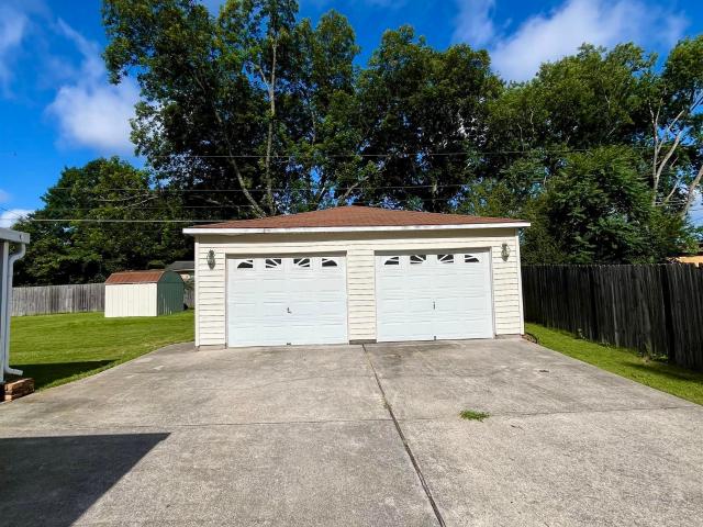 415 Harolds Drive NW