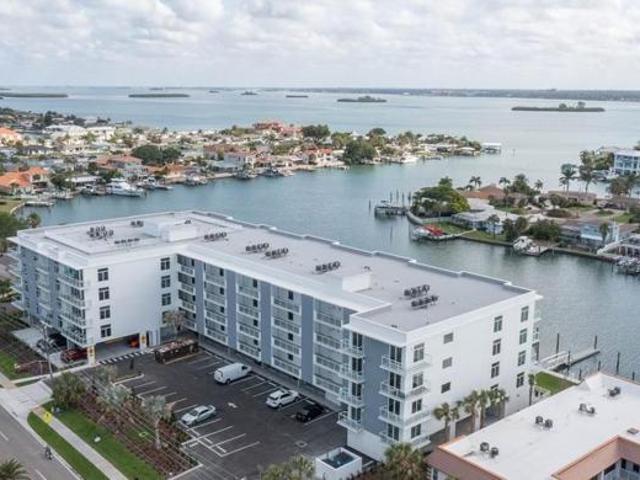 415 Island Way #501, Clearwater, FL 33767